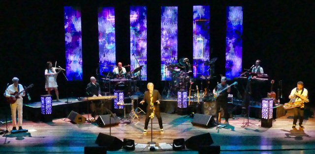 SoundPress.net: Jon Anderson Puts His Hands to Work at the Ryman