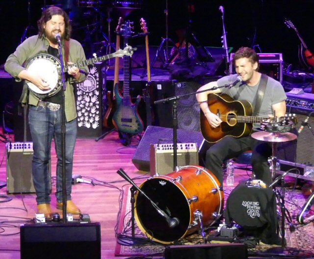 SoundPress.net: Jon Anderson Puts His Hands to Work at the Ryman